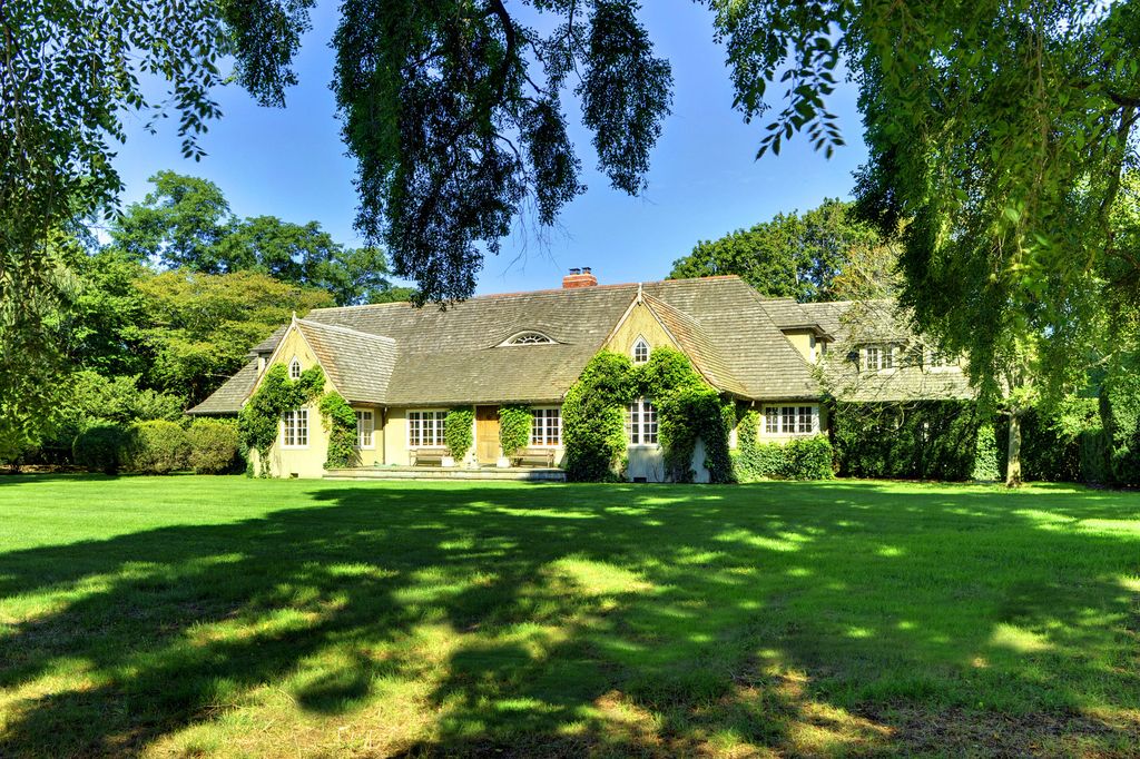 Orgies, Murders, and Sir Ivan: the Most Notorious Hamptons Homes ...