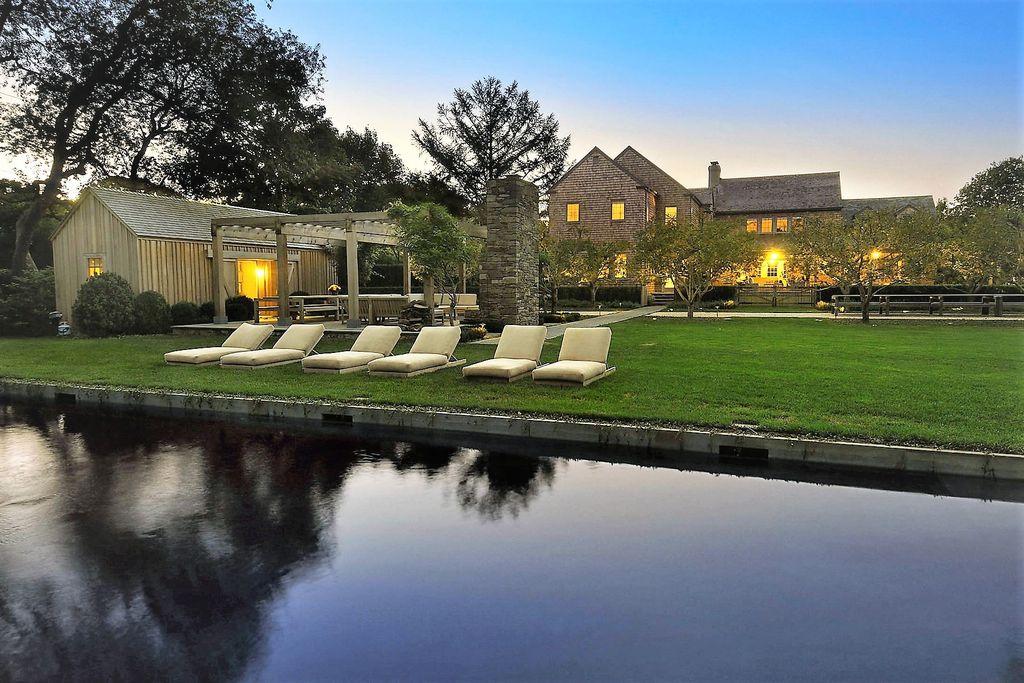 Sandy Gallin’s Further Lane Home Is in Contract At Last | Behind The Hedges