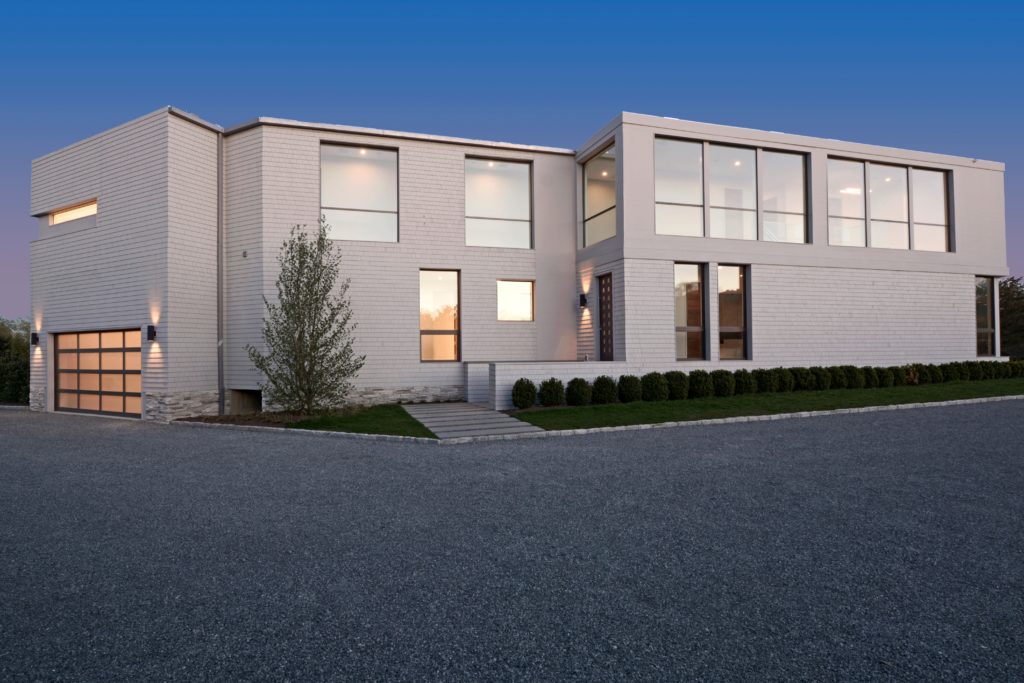 It’s a Mod, Mod, Mod, Modular World in Hamptons Homebuilding | Behind ...