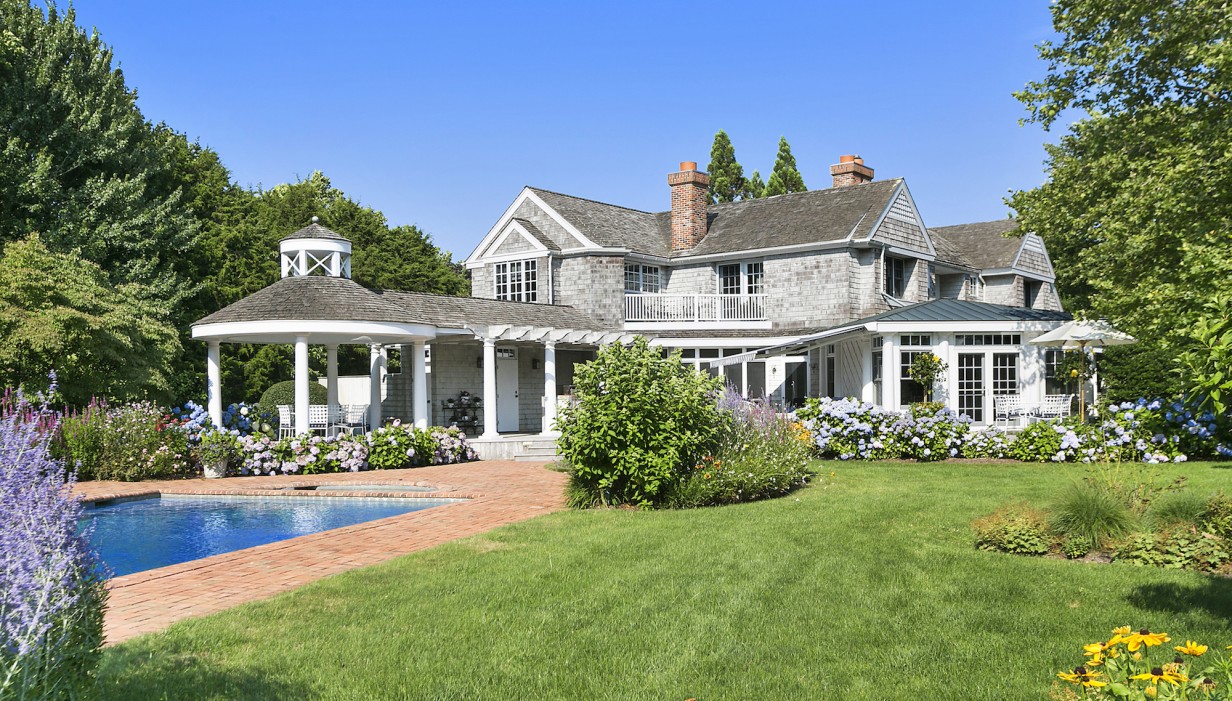 Magical Gardens in a Bridgehampton Estate | Behind The Hedges