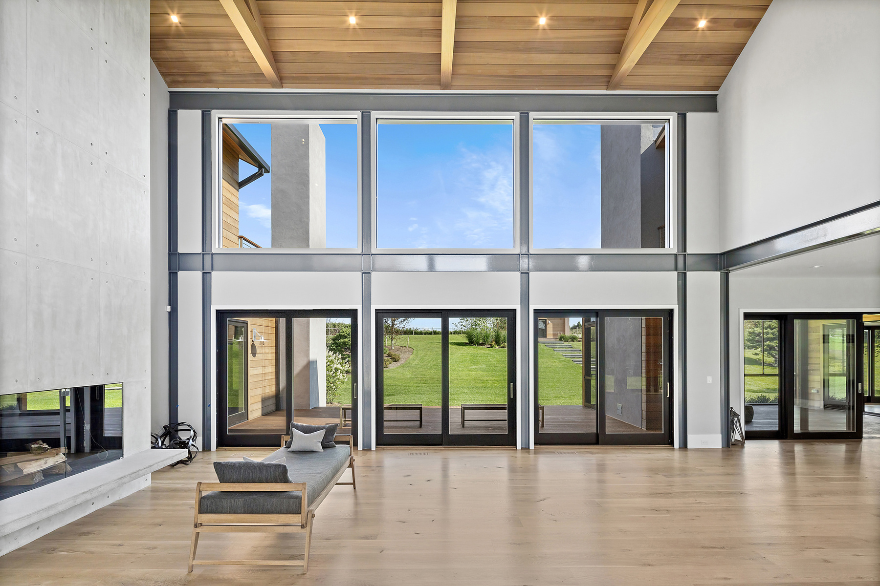 A Modern, Industrial Style Barn Next to Sagaponack Farm Fields | Behind ...