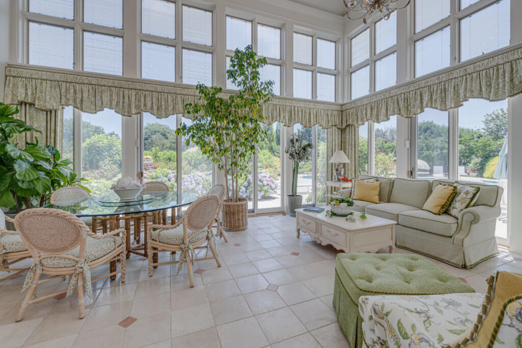 Traditional Fordune Estate in Water Mill Hopes to Fetch $16.995 Million ...