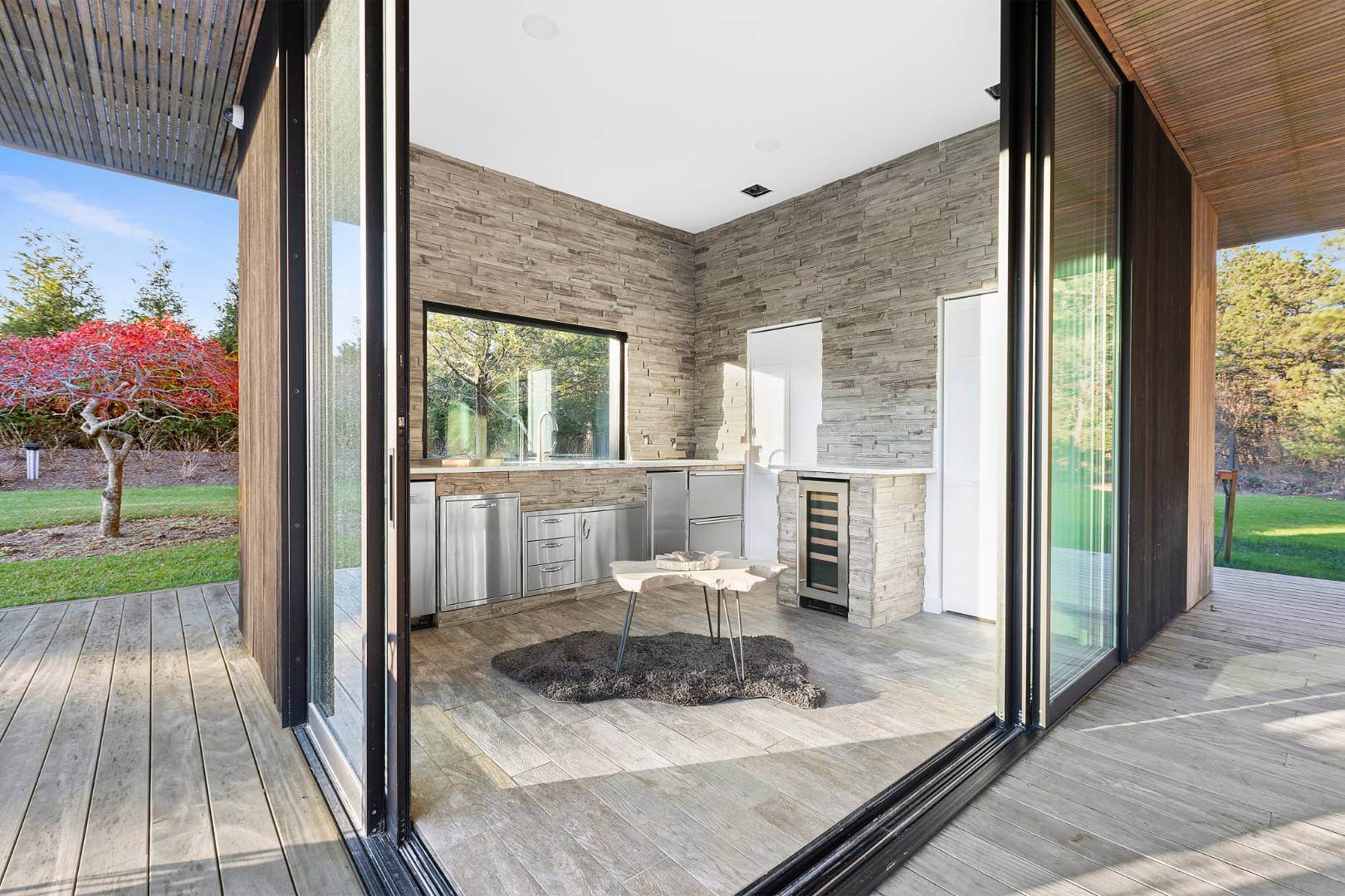 Architecturally Distinctive ‘Arc House’ in East Hampton Available for ...