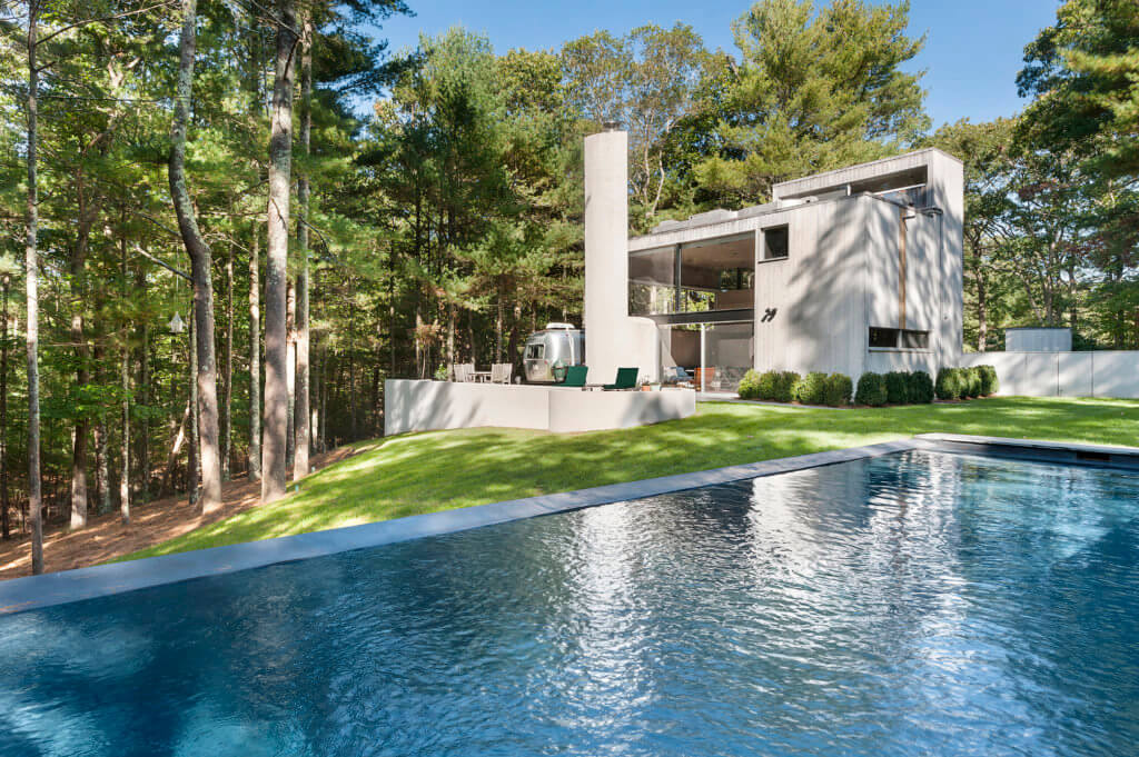 Charles Gwathmey’s Sedacca House Hits the Market | Behind The Hedges