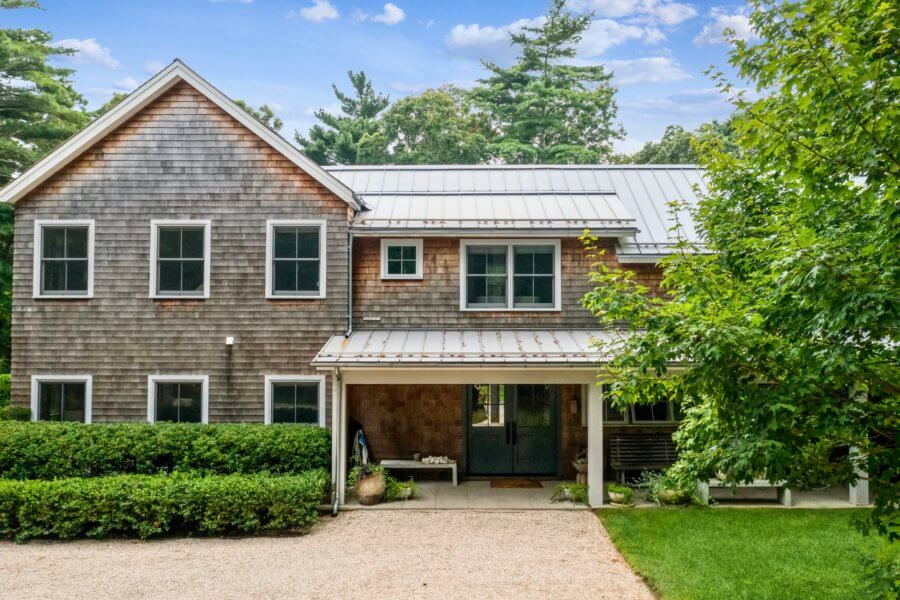 This Private East Hampton Retreat Is a Designer’s ‘Modern Take’ on a ...