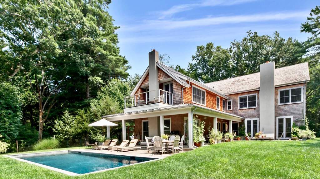 This Private East Hampton Retreat Is a Designer’s ‘Modern Take’ on a ...