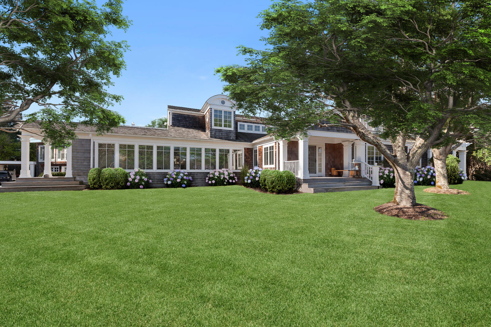 Hamptons Home Boasts Enviable Outdoor Kitchen, Dining Area