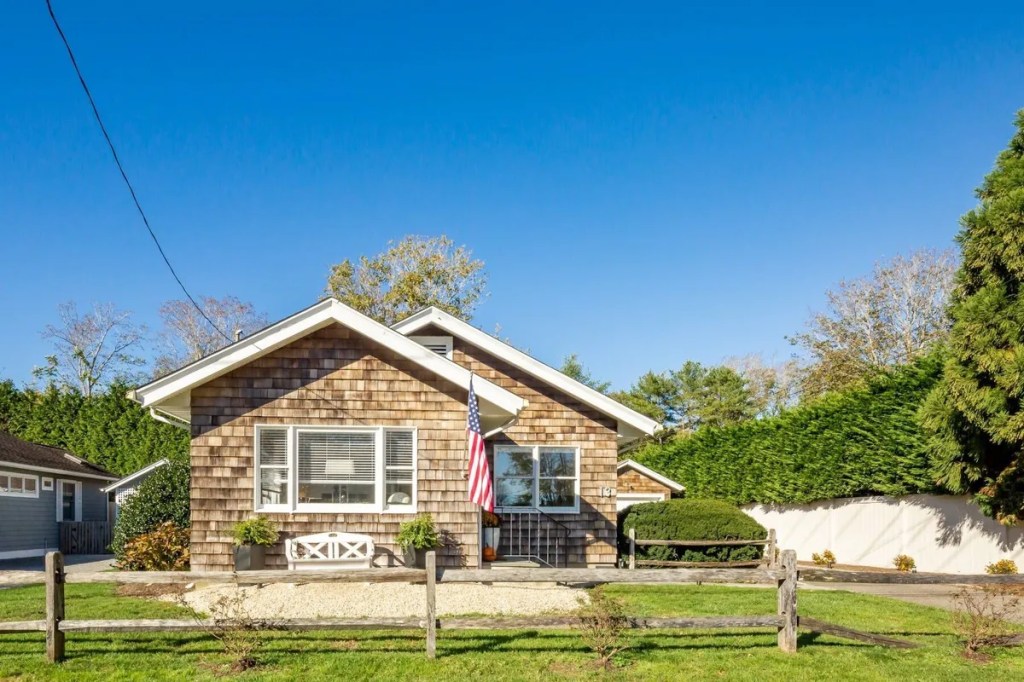 An East Hampton Renovated Home Plus Others to See This Weekend | Behind ...