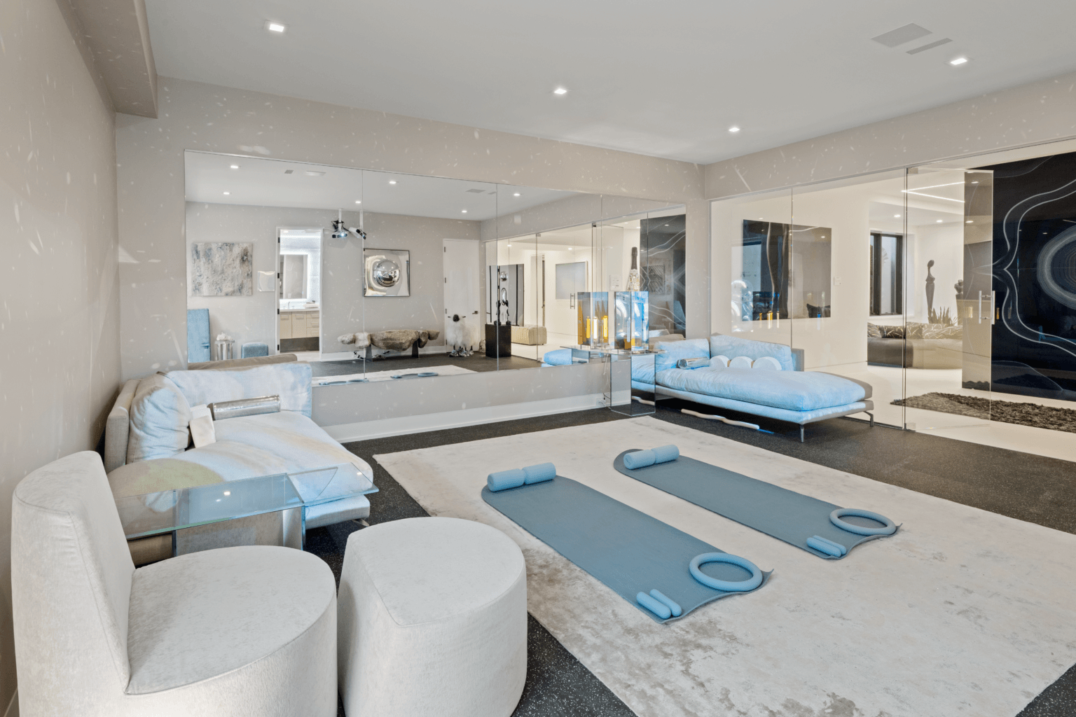 Holiday House Hamptons Showcases Designers Work Inside Bridgehampton Estate