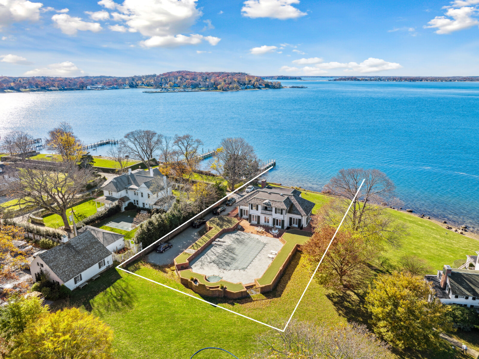 Classic Grand Colonial Home on the Shelter Island Waterfront