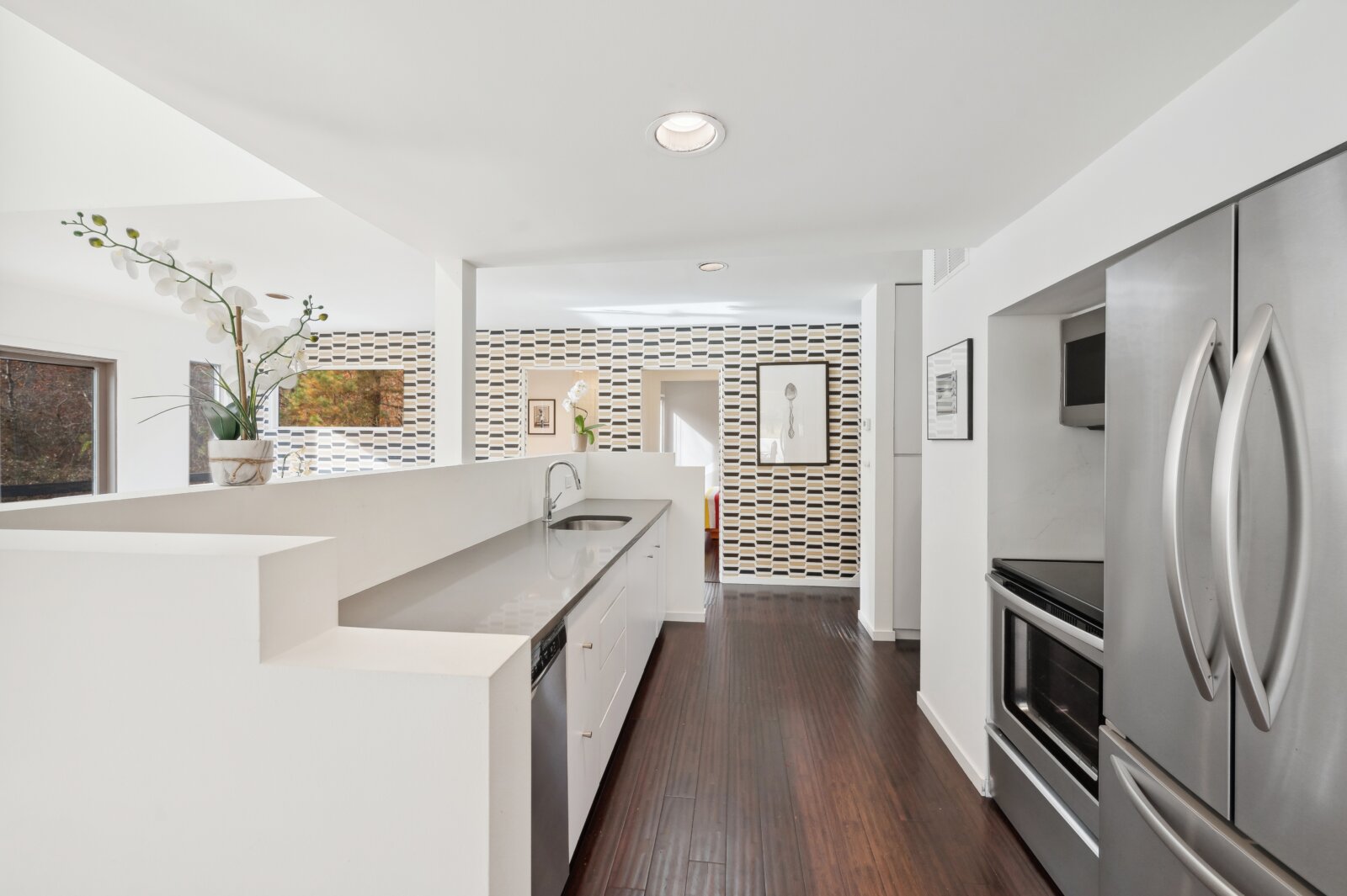 Rent Interior Designer Anthony Baratta’s Stylish Flanders Home